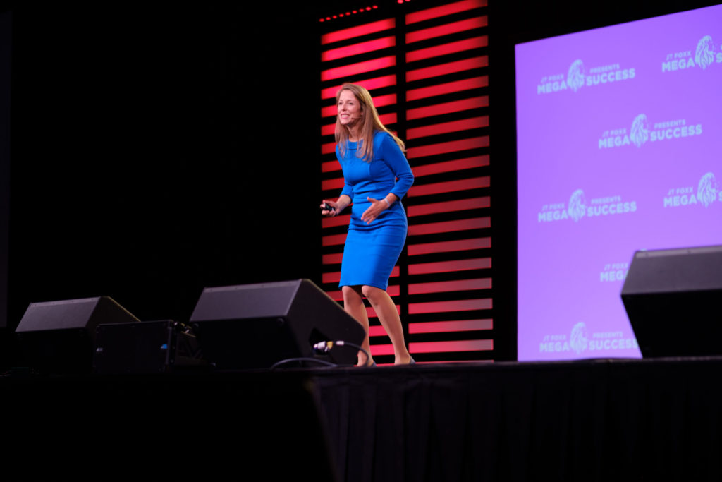 Christine Wendl | About